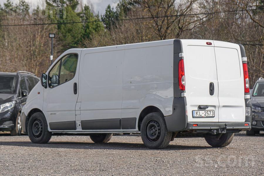 Balts Renault Trafic 2006 Rīga, ar dzinēja tilpumu 1.90 L un nobraukumu 365 tūkst. km par 2790 €, foto 4 vietnē AUTOMOTO.COM.LV