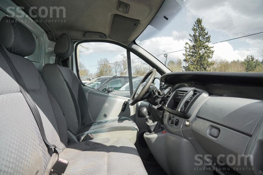 Balts Renault Trafic 2006 Rīga, ar dzinēja tilpumu 1.90 L un nobraukumu 365 tūkst. km par 2790 €, foto 6 vietnē AUTOMOTO.COM.LV