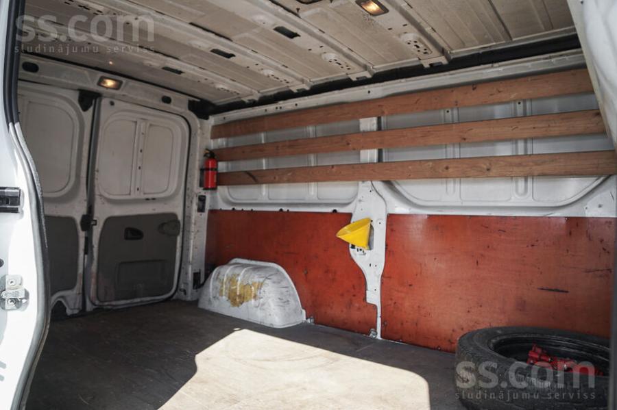 Balts Renault Trafic 2006 Rīga, ar dzinēja tilpumu 1.90 L un nobraukumu 365 tūkst. km par 2790 €, foto 9 vietnē AUTOMOTO.COM.LV