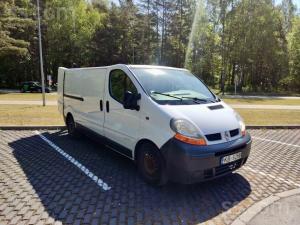 Balts Renault Trafic 2006 Jūrmala, ar dzinēja tilpumu 2.50 L un nobraukumu 355 tūkst. km par 3500 €, foto  vietnē AUTOMOTO.COM.LV