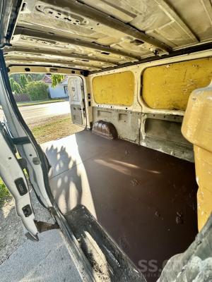 Balts Renault Trafic 2006 Jūrmala, ar dzinēja tilpumu 2.50 L un nobraukumu 355 tūkst. km par 3500 €, foto 7 vietnē AUTOMOTO.COM.LV