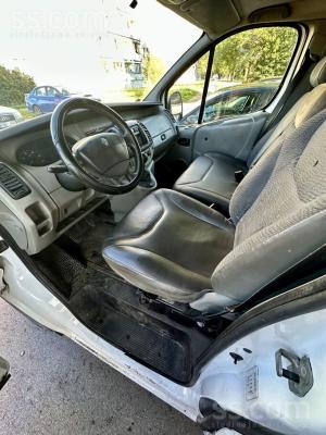 Balts Renault Trafic 2006 Jūrmala, ar dzinēja tilpumu 2.50 L un nobraukumu 355 tūkst. km par 3500 €, foto 9 vietnē AUTOMOTO.COM.LV