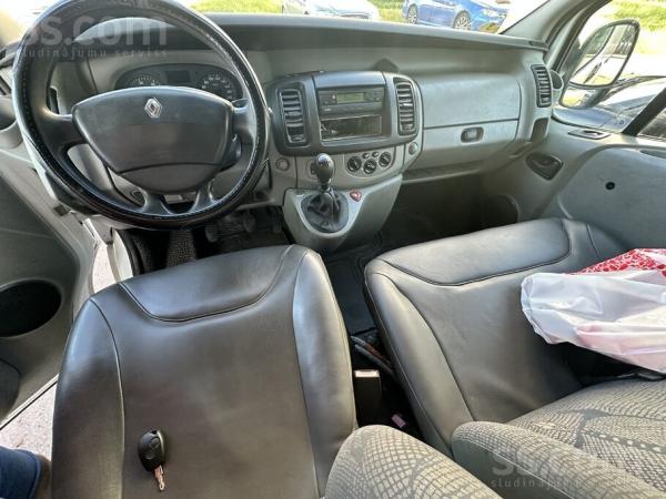 Balts Renault Trafic 2006 Jūrmala, ar dzinēja tilpumu 2.50 L un nobraukumu 355 tūkst. km par 3500 €, foto 9 vietnē AUTOMOTO.COM.LV