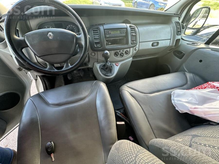 Balts Renault Trafic 2006 Jūrmala, ar dzinēja tilpumu 2.50 L un nobraukumu 355 tūkst. km par 3500 €, foto 10 vietnē AUTOMOTO.COM.LV