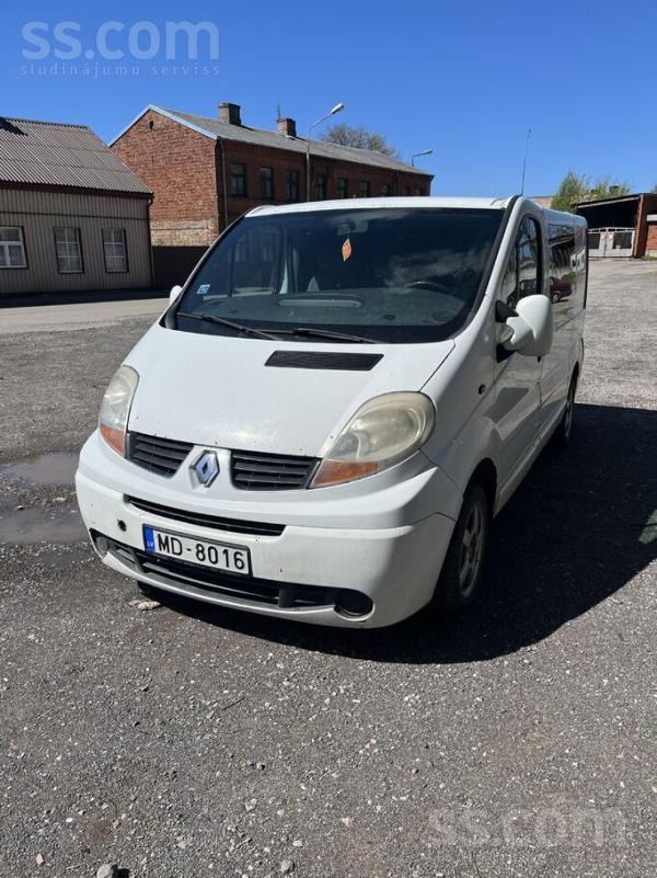 White Renault Trafic 2007 in Liepaja, with an engine capacity of 2.00 L and mileage of 362 thousand km for 5990 €, photo 1 on AUTOMOTO.COM.LV