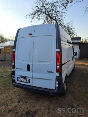 Balts Renault Trafic 2007 Rīga, ar dzinēja tilpumu 2.00 L un nobraukumu 362 tūkst. km par 2200 €, foto 4 vietnē AUTOMOTO.COM.LV