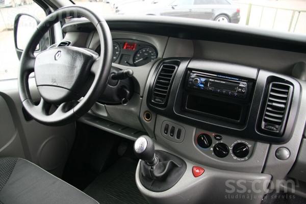 White Renault Trafic 2007 in Tukums, with an engine capacity of 2.00 L and mileage of 0 thousand km for 6150 €, photo 5 on AUTOMOTO.COM.LV