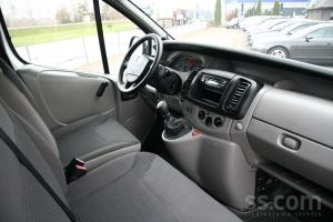 White Renault Trafic 2007 in Tukums, with an engine capacity of 2.00 L and mileage of 0 thousand km for 6150 €, photo 7 on AUTOMOTO.COM.LV