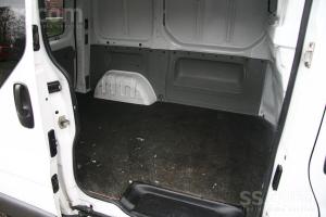 White Renault Trafic 2007 in Tukums, with an engine capacity of 2.00 L and mileage of 0 thousand km for 6150 €, photo 9 on AUTOMOTO.COM.LV