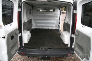 White Renault Trafic 2007 in Tukums, with an engine capacity of 2.00 L and mileage of 0 thousand km for 6150 €, photo 10 on AUTOMOTO.COM.LV