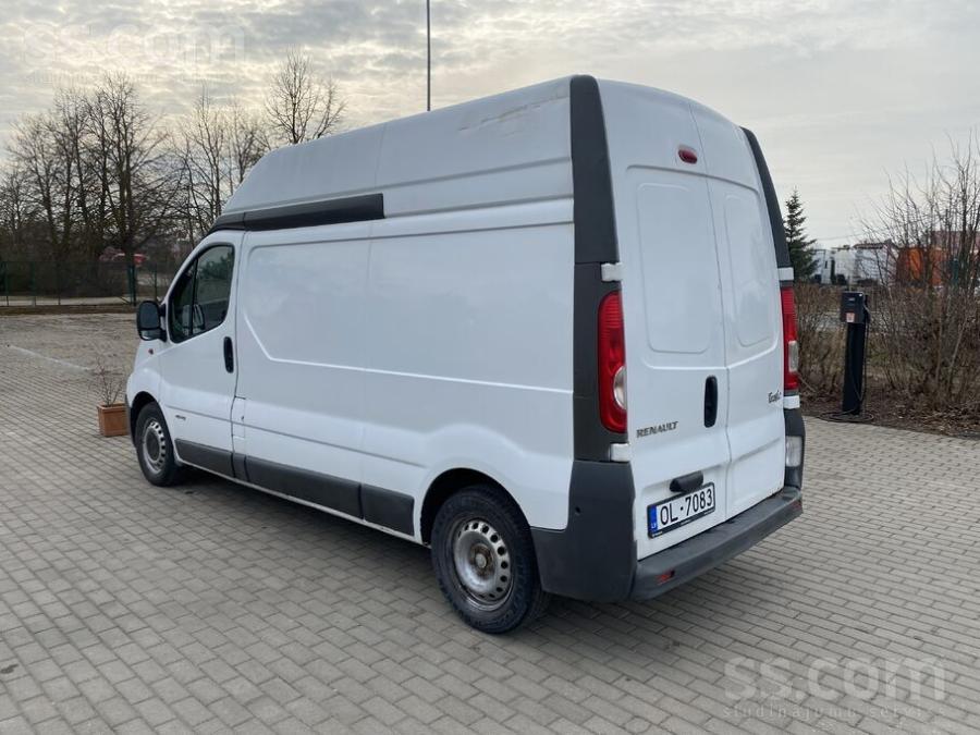 Balts Renault Trafic 2007 Rīga, ar dzinēja tilpumu 2.00 L un nobraukumu 365 tūkst. km par 3250 €, foto 4 vietnē AUTOMOTO.COM.LV