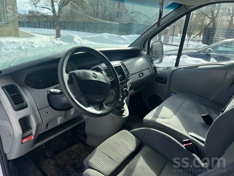 Balts Renault Trafic 2007 Tukums, ar dzinēja tilpumu 2.00 L un nobraukumu 420 tūkst. km par 3000 €, foto 6 vietnē AUTOMOTO.COM.LV