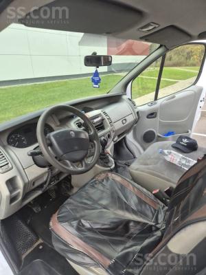 White Renault Trafic 2007 in Riga, with an engine capacity of 1.90 L and mileage of 350 thousand km for 3983 €, photo 6 on AUTOMOTO.COM.LV