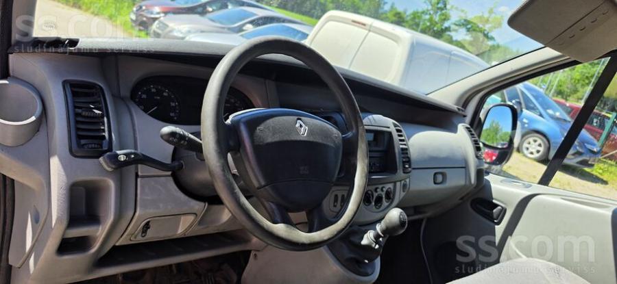 Balts Renault Trafic 2007 Valmiera, ar dzinēja tilpumu 2.00 L un nobraukumu 474 tūkst. km par 2600 €, foto 9 vietnē AUTOMOTO.COM.LV
