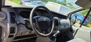 White Renault Trafic 2007 in Valmiera, with an engine capacity of 2.00 L and mileage of 474 thousand km for 2600 €, photo 9 on AUTOMOTO.COM.LV
