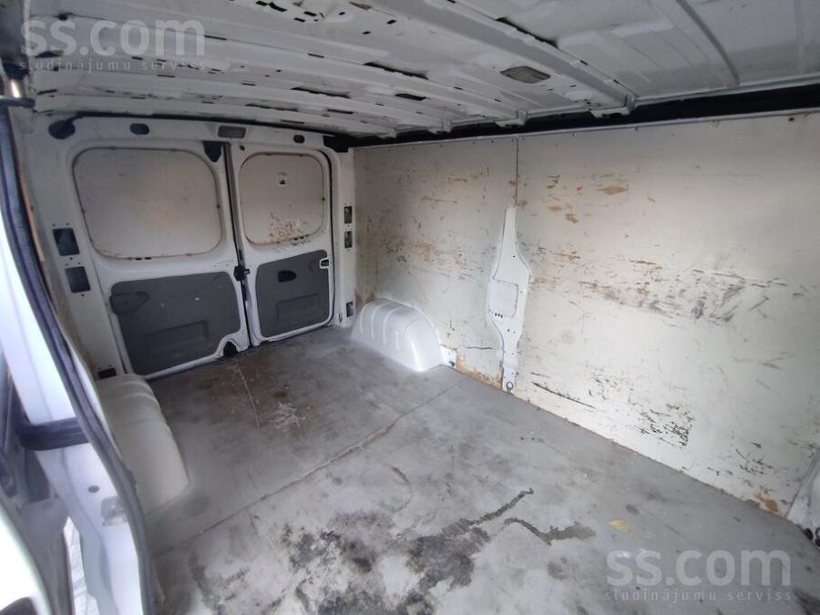 Balts Renault Trafic 2007 Rīga, ar dzinēja tilpumu 2.00 L un nobraukumu 203 tūkst. km par 4490 €, foto 14 vietnē AUTOMOTO.COM.LV