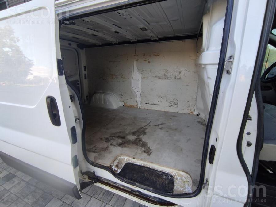 Balts Renault Trafic 2007 Rīga, ar dzinēja tilpumu 2.00 L un nobraukumu 203 tūkst. km par 4490 €, foto 16 vietnē AUTOMOTO.COM.LV