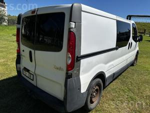 White Renault Trafic 2007 in Daugavpils, with an engine capacity of 2.00 L and mileage of 406 thousand km for 3600 €, photo 6 on AUTOMOTO.COM.LV