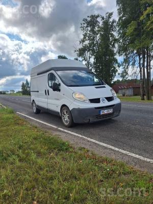 White Renault Trafic 2007 in Preili, with an engine capacity of 2.00 L and mileage of 420 thousand km for 4350 €, photo 3 on AUTOMOTO.COM.LV