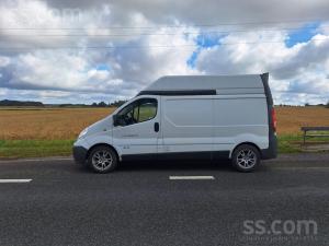 White Renault Trafic 2007 in Preili, with an engine capacity of 2.00 L and mileage of 420 thousand km for 4350 €, photo 5 on AUTOMOTO.COM.LV