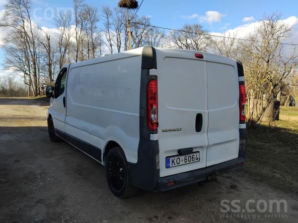 Balts Renault Trafic 2008 Cēsis, ar dzinēja tilpumu 2.00 L un nobraukumu 421 tūkst. km par 3500 €, foto 2 vietnē AUTOMOTO.COM.LV