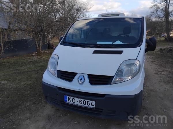 Balts Renault Trafic 2008 Cēsis, ar dzinēja tilpumu 2.00 L un nobraukumu 421 tūkst. km par 3500 €, foto 3 vietnē AUTOMOTO.COM.LV