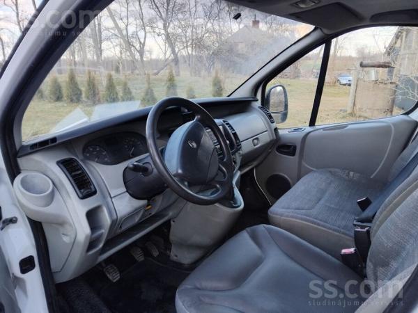 Balts Renault Trafic 2008 Cēsis, ar dzinēja tilpumu 2.00 L un nobraukumu 421 tūkst. km par 3500 €, foto 4 vietnē AUTOMOTO.COM.LV
