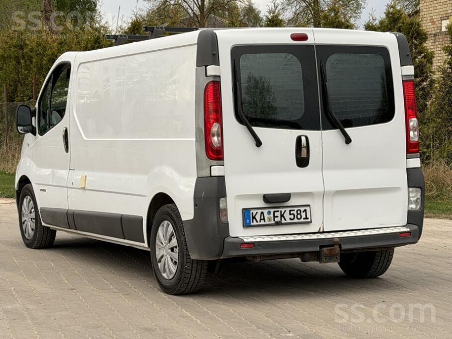 Белый Рено Трафик 2008 в Елгава, объемом двигателя 2.50 л и пробегом 345 тыс. км за 3990 €, фото 5 на AUTOMOTO.COM.LV
