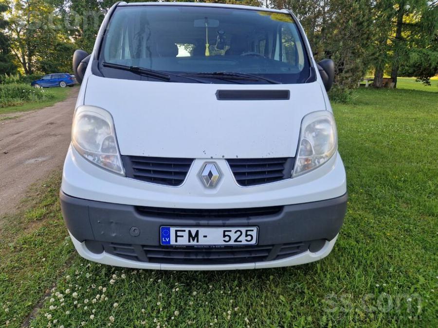 White Renault Trafic 2008 in Riga, with an engine capacity of 2.00 L and mileage of 319 thousand km for 3200 €, photo 1 on AUTOMOTO.COM.LV