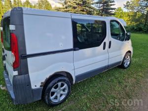 White Renault Trafic 2008 in Riga, with an engine capacity of 2.00 L and mileage of 319 thousand km for 3200 €, photo 5 on AUTOMOTO.COM.LV