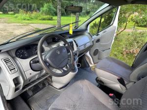 White Renault Trafic 2008 in Riga, with an engine capacity of 2.00 L and mileage of 319 thousand km for 3200 €, photo 8 on AUTOMOTO.COM.LV