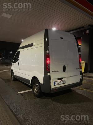 White Renault Trafic 2008 in Riga, with an engine capacity of 2.00 L and mileage of 455 thousand km for 4500 €, photo 3 on AUTOMOTO.COM.LV
