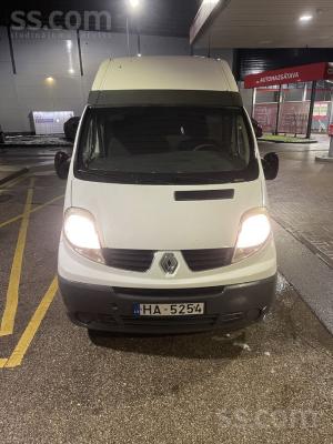 White Renault Trafic 2008 in Riga, with an engine capacity of 2.00 L and mileage of 455 thousand km for 4500 €, photo 6 on AUTOMOTO.COM.LV