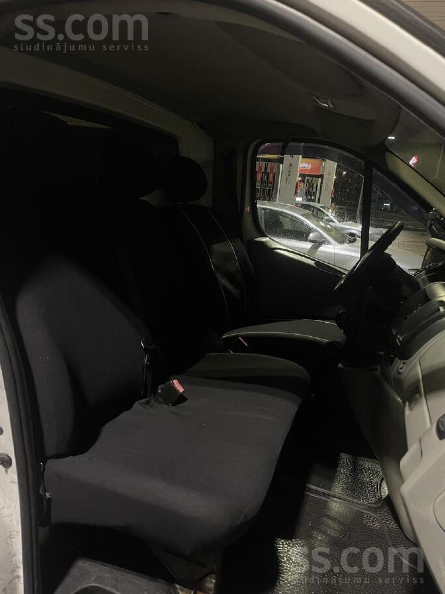 White Renault Trafic 2008 in Riga, with an engine capacity of 2.00 L and mileage of 455 thousand km for 4500 €, photo 9 on AUTOMOTO.COM.LV