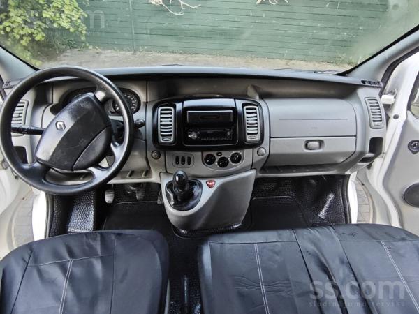 White Renault Trafic 2008 in Riga, with an engine capacity of 1.90 L and mileage of 490 thousand km for 2990 €, photo 2 on AUTOMOTO.COM.LV