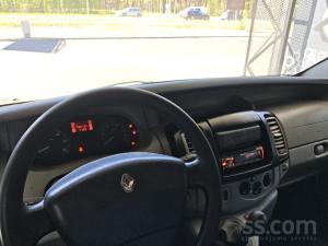 White Renault Trafic 2008 in Riga, with an engine capacity of 1.90 L and mileage of 490 thousand km for 2990 €, photo 10 on AUTOMOTO.COM.LV