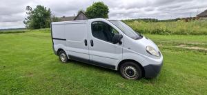 White Renault Trafic 2008 in Kivioli, with an engine capacity of 2.00 L and mileage of 223 thousand km for 3400 €, photo 6 on AUTOMOTO.COM.LV