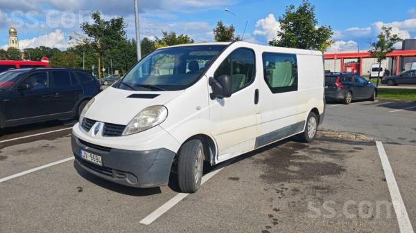 White Renault Trafic 2008 in Riga, with an engine capacity of 2.00 L and mileage of 415 thousand km for 2500 €, photo 2 on AUTOMOTO.COM.LV