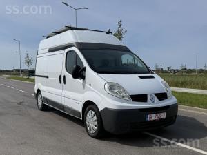 Balts Renault Trafic 2008 Liepāja, ar dzinēja tilpumu 2.00 L un nobraukumu 136 tūkst. km par 5900 €, foto  vietnē AUTOMOTO.COM.LV