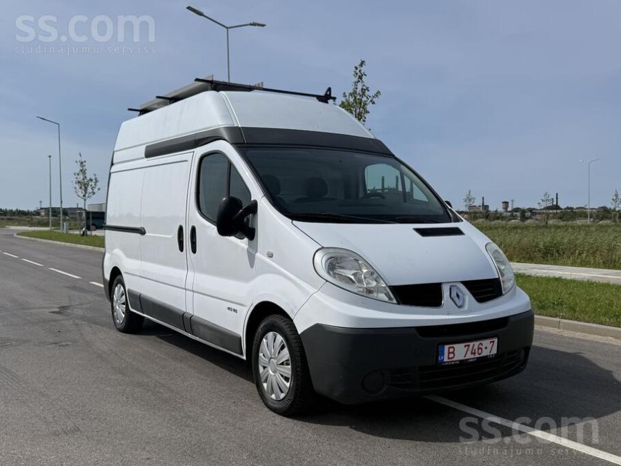 Balts Renault Trafic 2008 Liepāja, ar dzinēja tilpumu 2.00 L un nobraukumu 136 tūkst. km par 5900 €, foto 1 vietnē AUTOMOTO.COM.LV