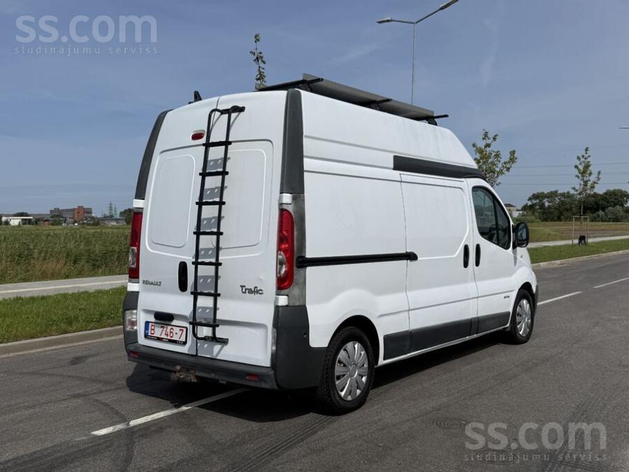 Balts Renault Trafic 2008 Liepāja, ar dzinēja tilpumu 2.00 L un nobraukumu 136 tūkst. km par 5900 €, foto 5 vietnē AUTOMOTO.COM.LV