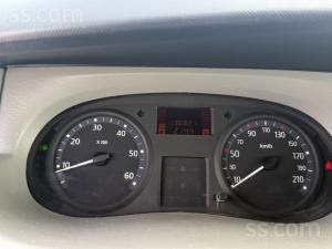 Balts Renault Trafic 2008 Liepāja, ar dzinēja tilpumu 2.00 L un nobraukumu 136 tūkst. km par 5900 €, foto 16 vietnē AUTOMOTO.COM.LV