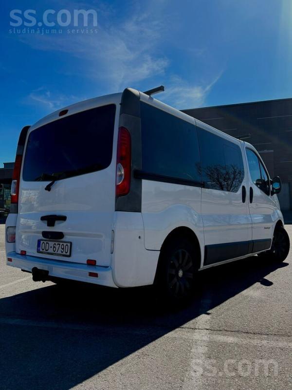 Balts Renault Trafic 2008 Rīga, ar dzinēja tilpumu 2.00 L un nobraukumu 383 tūkst. km par 5000 €, foto 4 vietnē AUTOMOTO.COM.LV