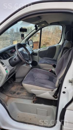 Balts Renault Trafic 2008 Rīga, ar dzinēja tilpumu 2.00 L un nobraukumu 383 tūkst. km par 5000 €, foto 8 vietnē AUTOMOTO.COM.LV