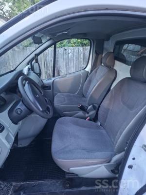 Balts Renault Trafic 2008 Kuldīga, ar dzinēja tilpumu 2.00 L un nobraukumu 400 tūkst. km par 4200 €, foto 8 vietnē AUTOMOTO.COM.LV