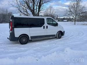 Balts Renault Trafic 2009 Liepāja, ar dzinēja tilpumu 2.50 L un nobraukumu 334 tūkst. km par 7200 €, foto 4 vietnē AUTOMOTO.COM.LV