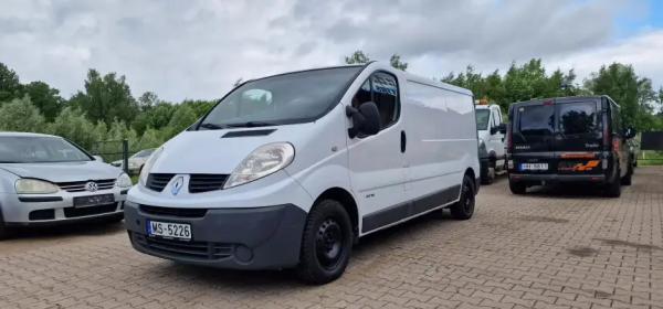 White Renault Trafic 2009 in Valmiera, with an engine capacity of 2.00 L and mileage of 316 thousand km for 3000 €, photo 6 on AUTOMOTO.COM.LV