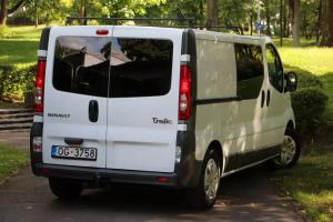 White Renault Trafic 2009 in Marupe, with an engine capacity of 2.00 L and mileage of 130 thousand km for 6450 €, photo 6 on AUTOMOTO.COM.LV