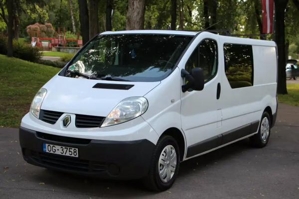 White Renault Trafic 2009 in Marupe, with an engine capacity of 2.00 L and mileage of 130 thousand km for 6450 €, photo 6 on AUTOMOTO.COM.LV