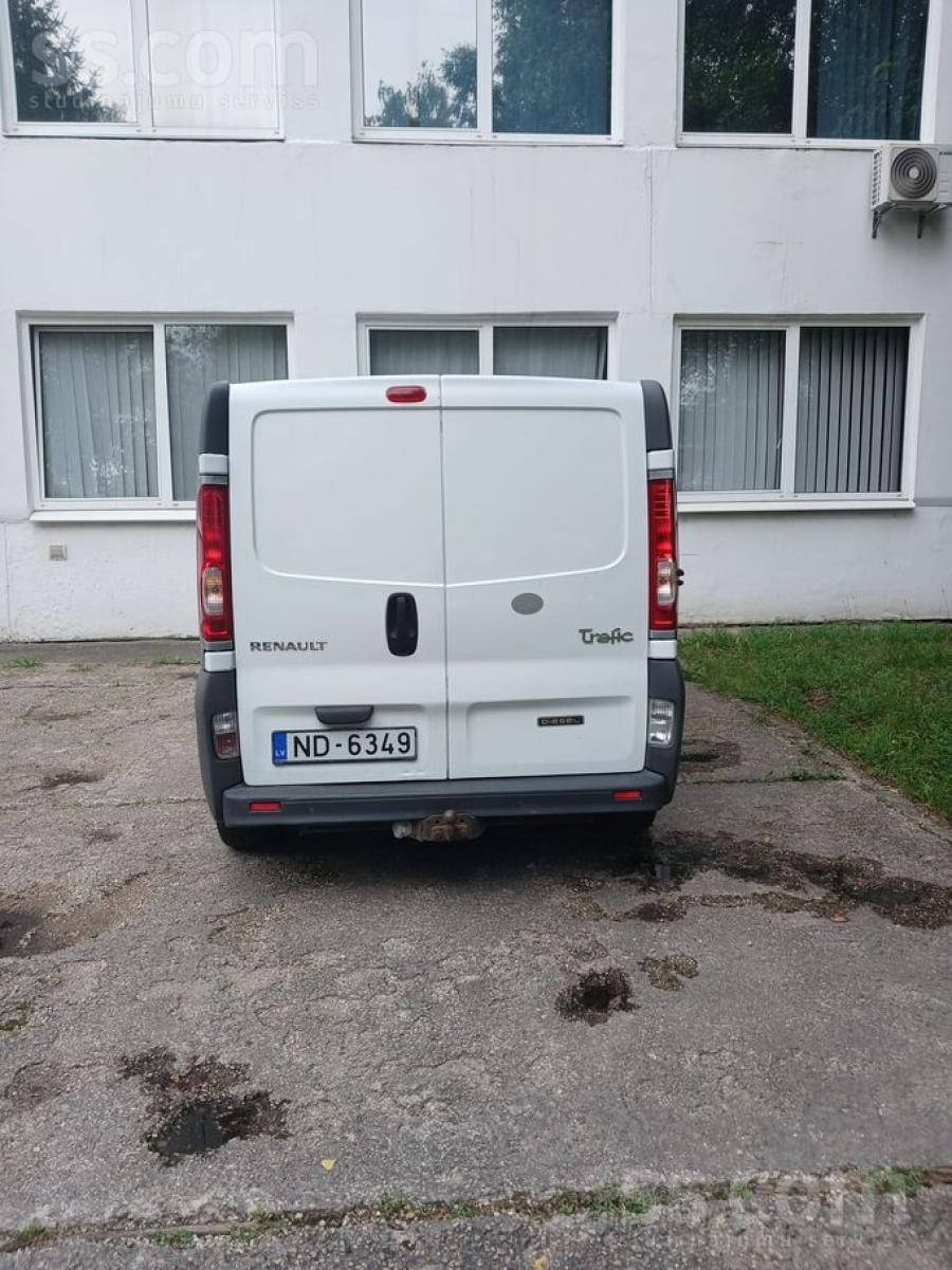 Balts Renault Trafic 2009 Rīga, ar dzinēja tilpumu 2.00 L un nobraukumu 174 tūkst. km par 5500 €, foto 3 vietnē AUTOMOTO.COM.LV